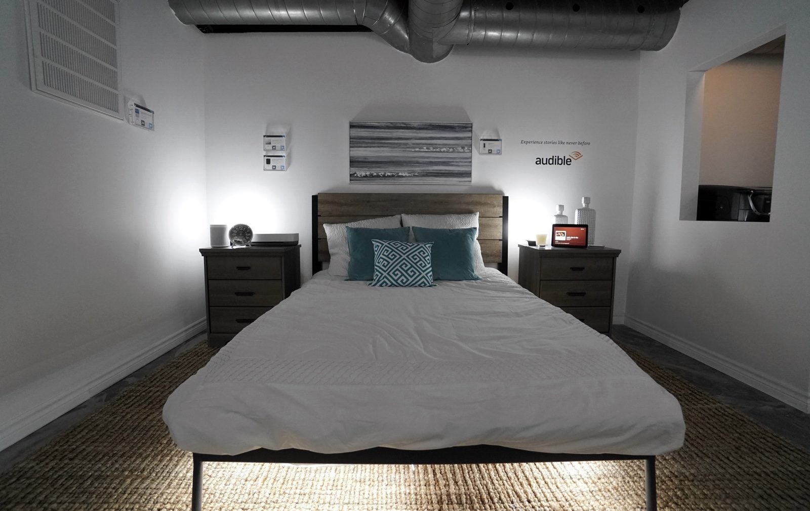 Amazon Canada Opens First Physical Store in Canada at CF Toronto Eaton ...